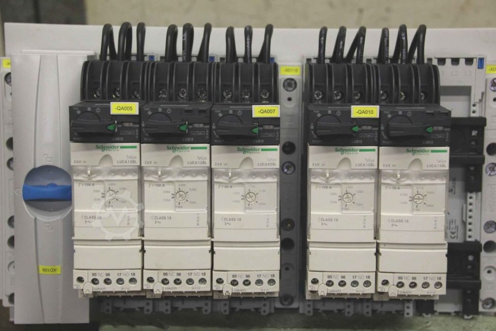 Used Second Hand Schneider LUCA 12 BL LUB12 control module - Used ...